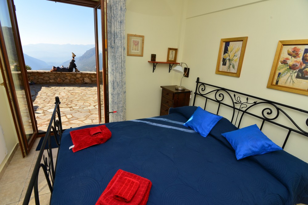 Delphi - Arachova stone made Villa with Panoramic view - See Greece